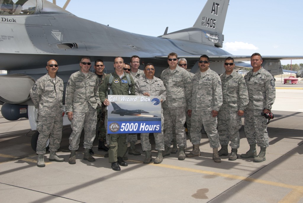 F-16 pilot reaches 5,000 flying hours – Alert 5