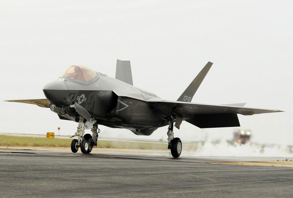 First F-35C catapult launch at NAS Patuxent River – Alert 5