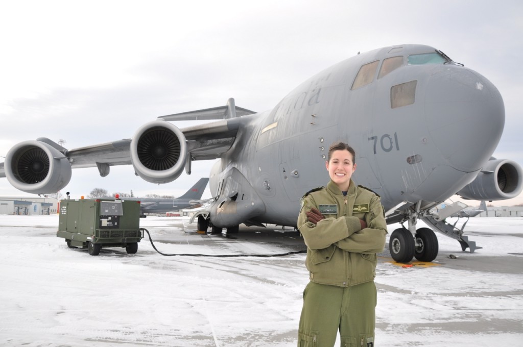 Canada's first female C-17 pilot - Alert 5