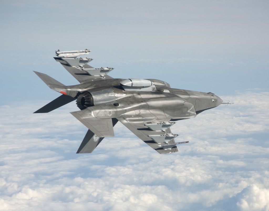 First asymmetric weapons load test for F-35B - Alert 5