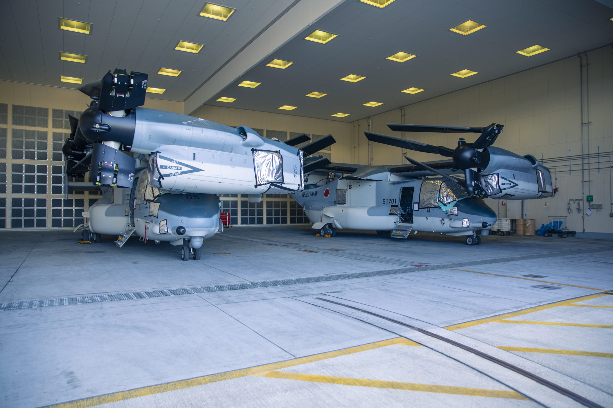 Japan's first two Ospreys have arrived home - Alert 5